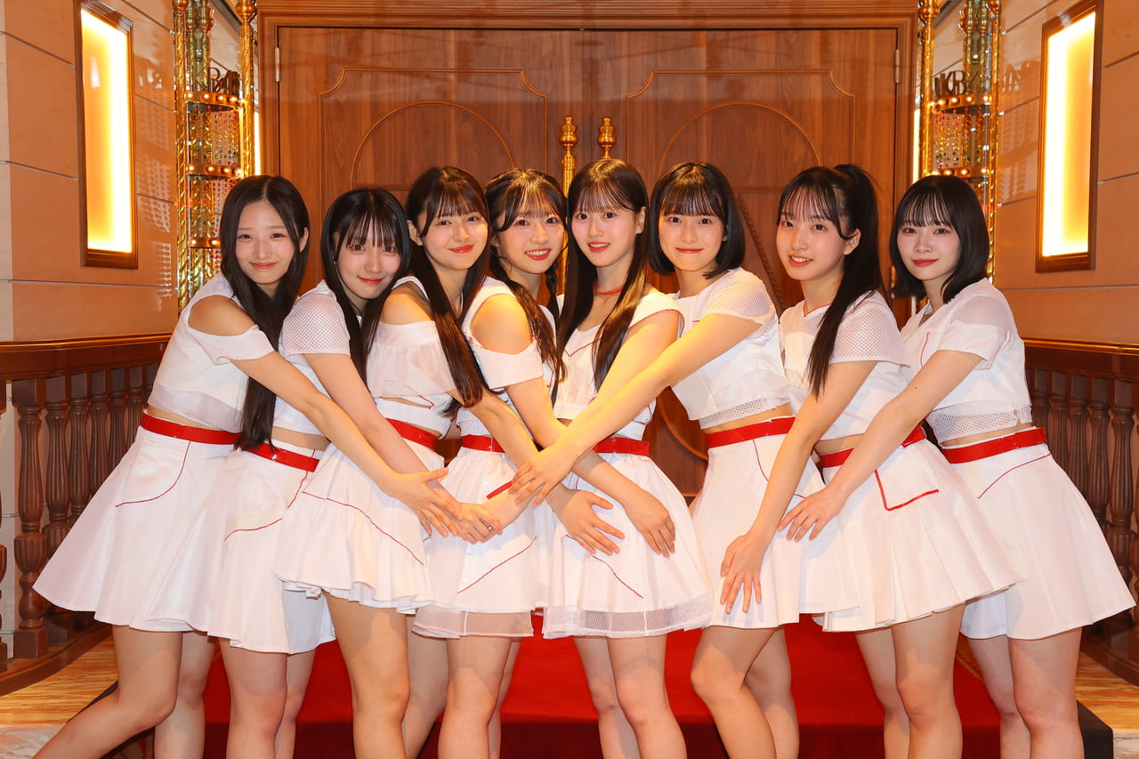 AKB48 65thシングル『まさかのConfession』 初の研究生センター・八木愛月のパフォーマンスと村山彩希のソロが光る | TABLO