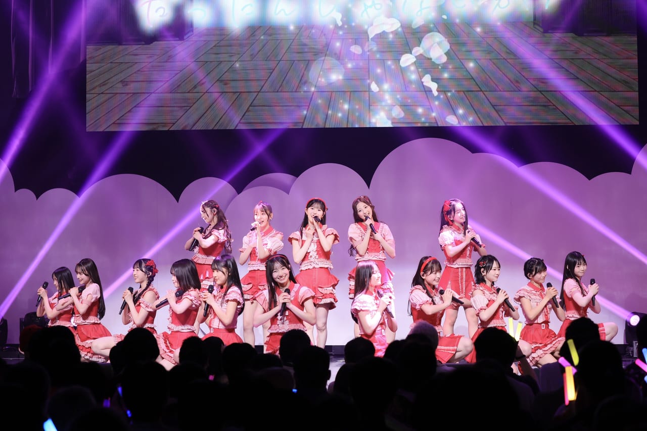 AKB48が魅せた第18期生昇格記念LIVE 19、20期生を合わせた16人の存在感 東京ドームへの切符をつかみ取れ | TABLO